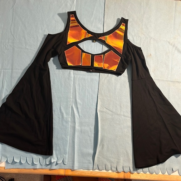 Dolls Kill | Tops | Dollskill Crop Top Sexy Alien As Well | Poshmark